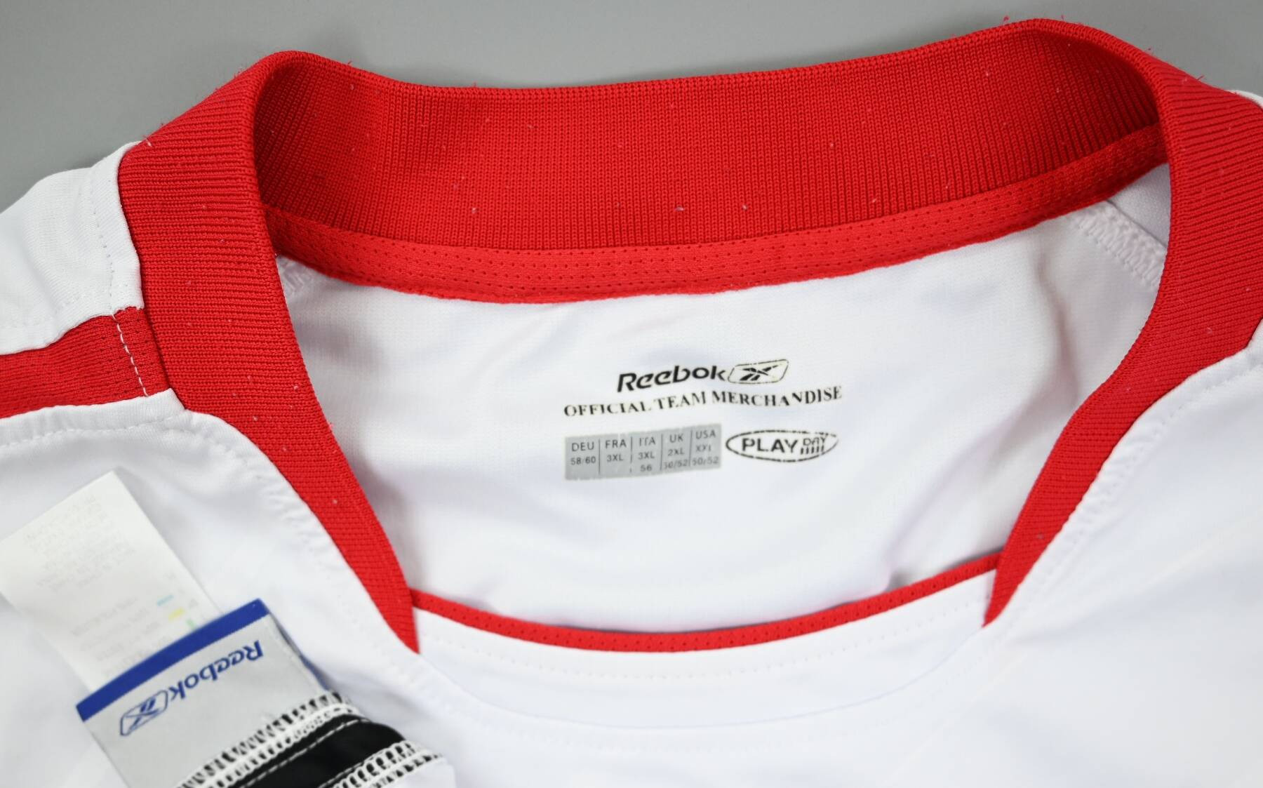 2005-06 LIVERPOOL SHIRT 2XL Football / Soccer \ Premier League ...