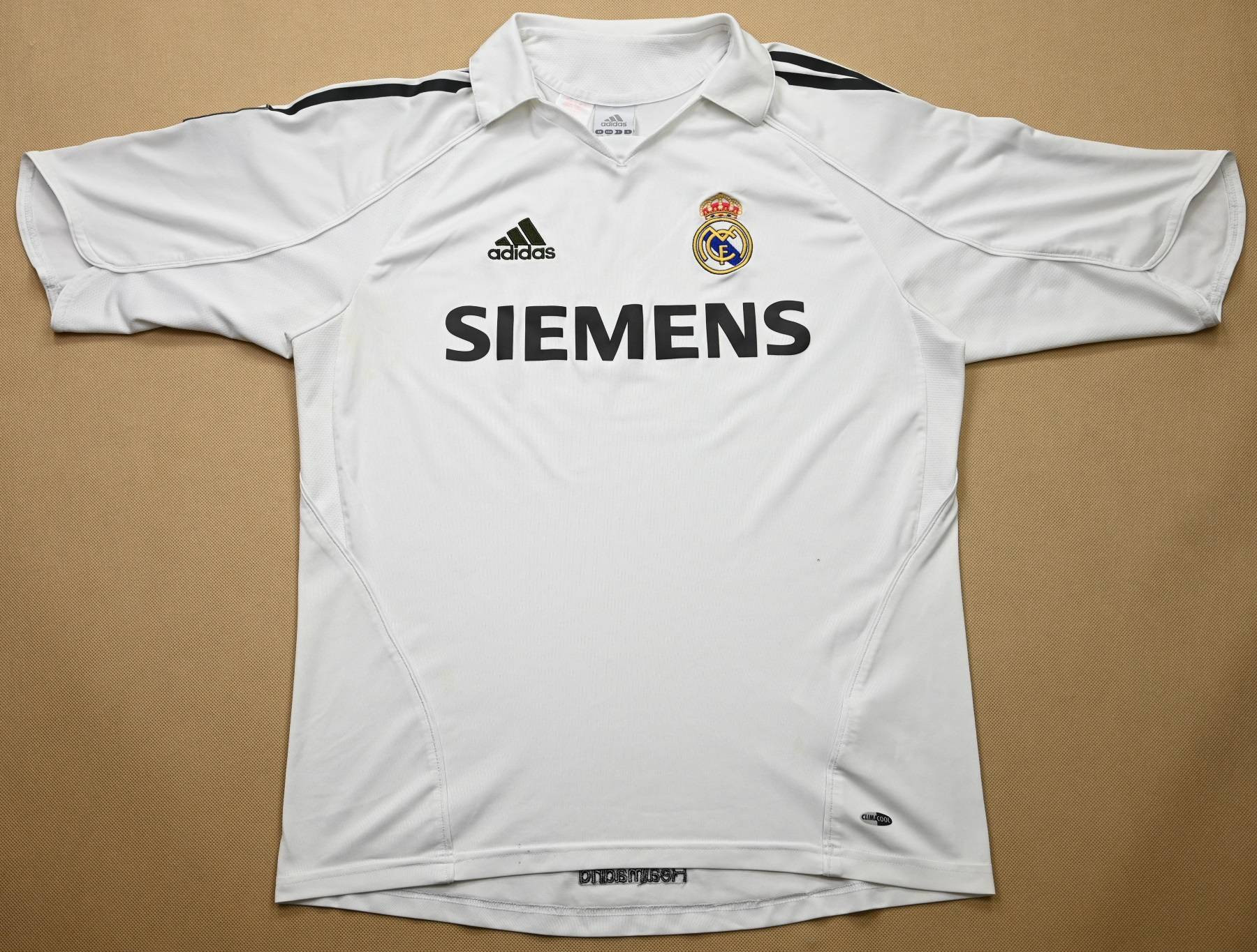 2005-06 REAL MADRID SHIRT S Football / Soccer \ European Clubs ...
