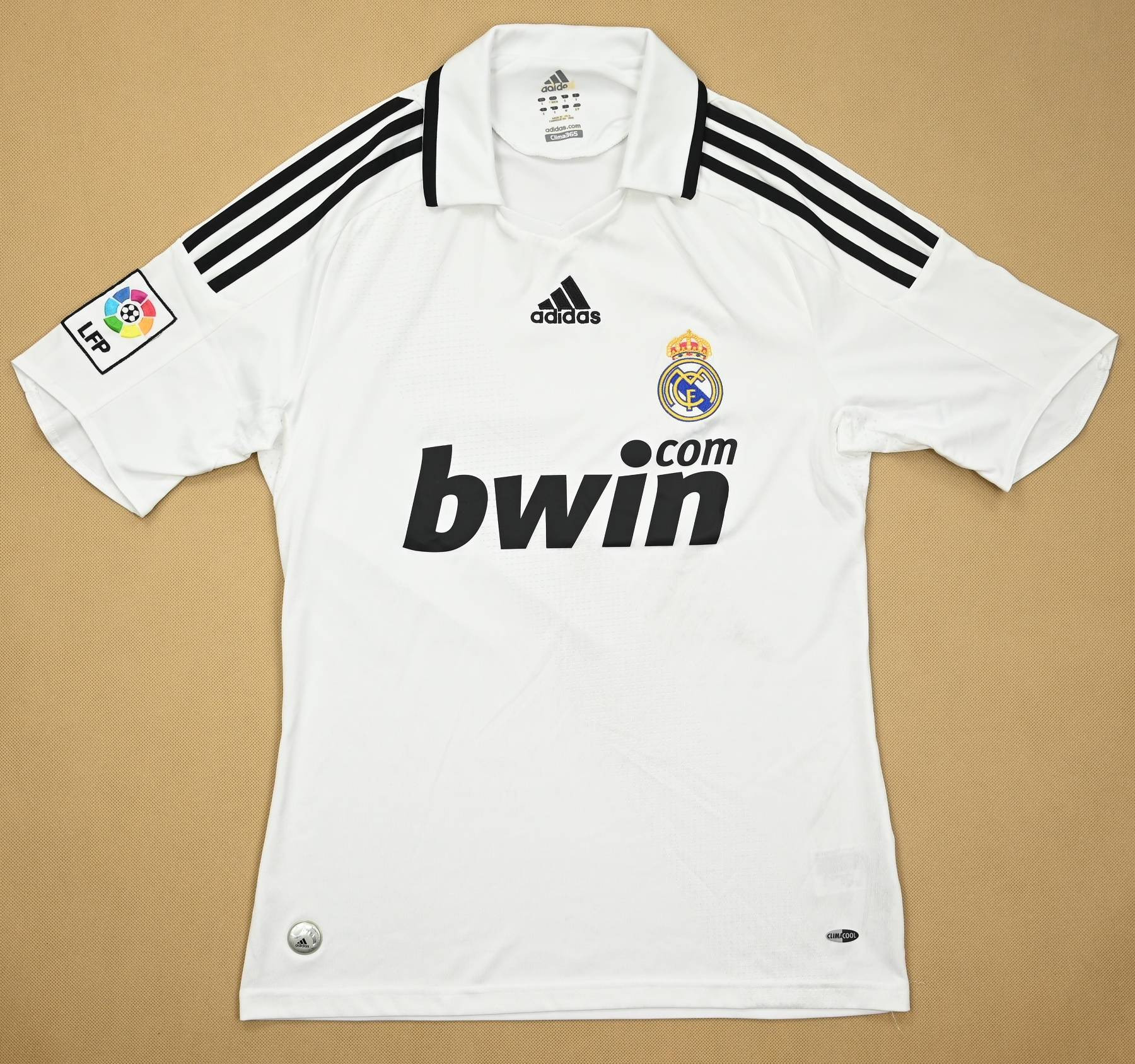 2008-09 REAL MADRID SHIRT S Football / Soccer \ European Clubs ...