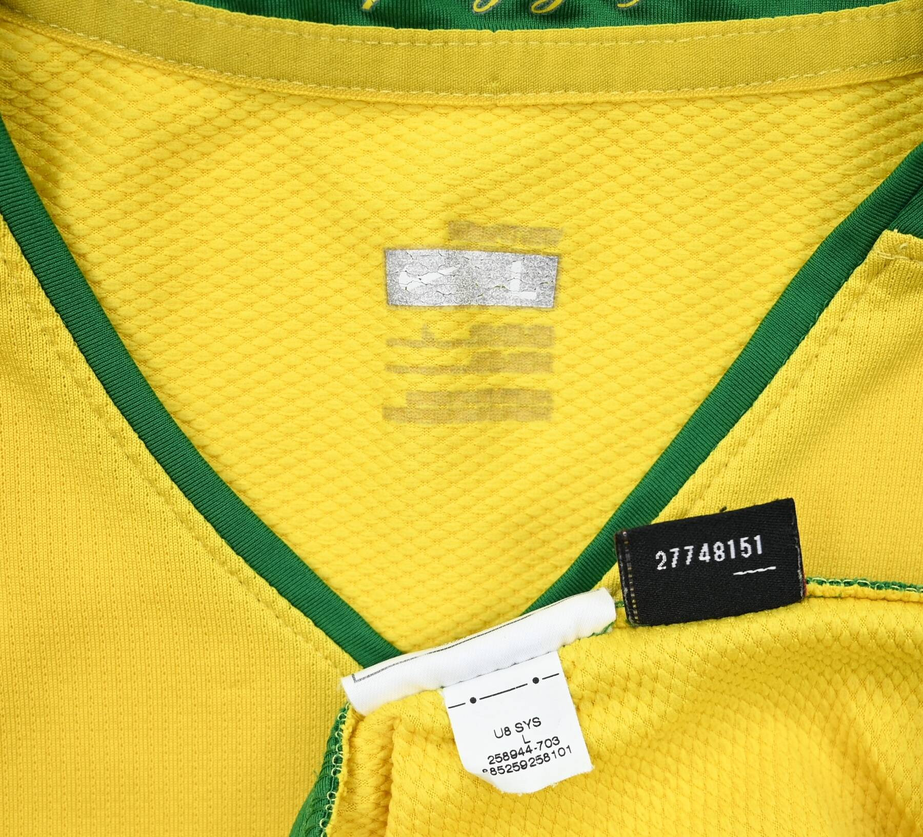 2008-10 BRAZIL SHIRT L. BOYS Football / Soccer \ International Teams ...