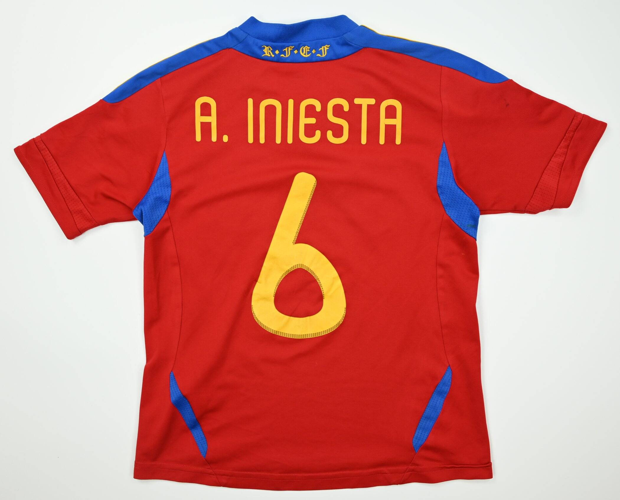 2010-11 SPAIN *A. INIESTA* SHIRT S. BOYS Football / Soccer ...