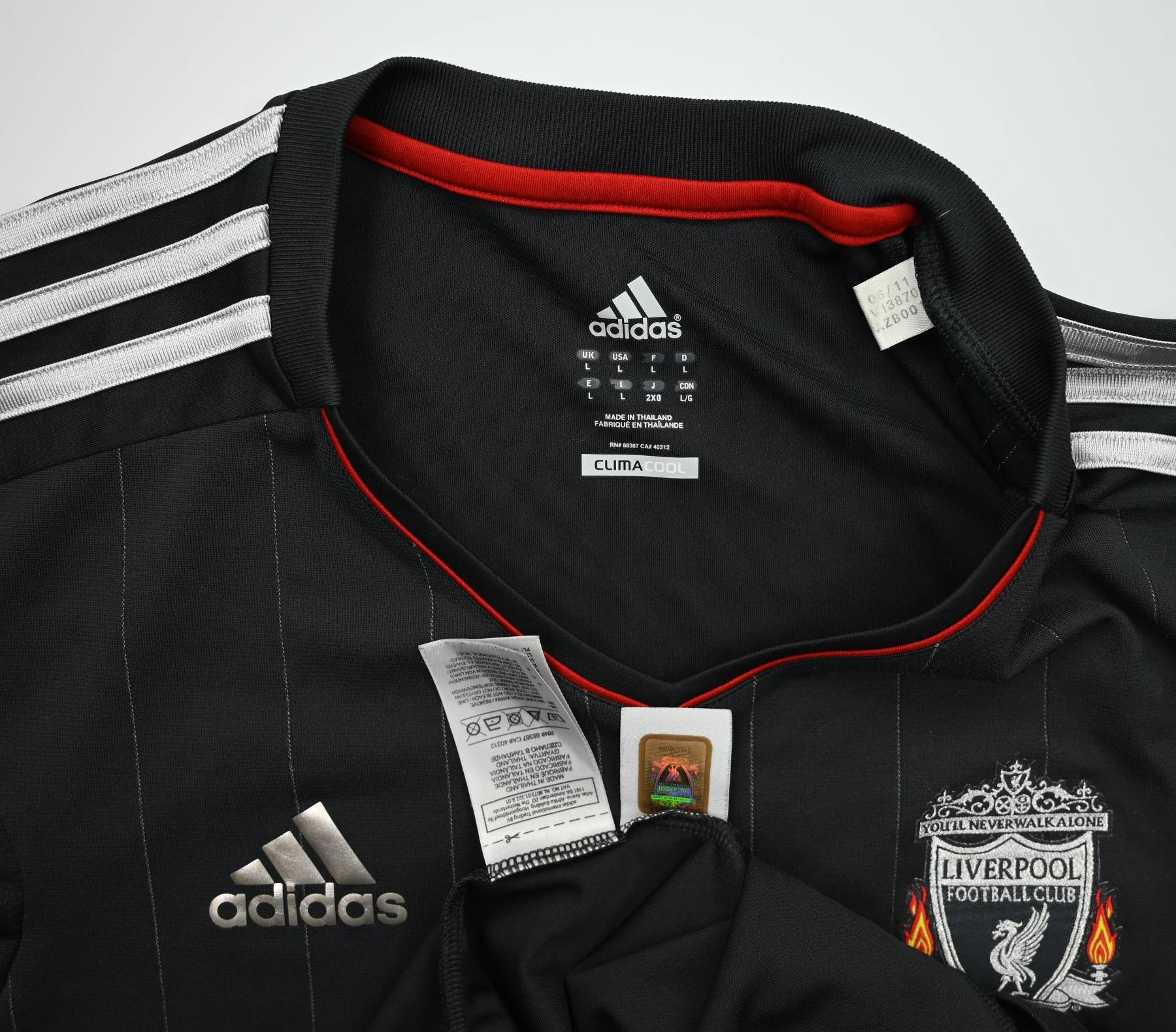 2011-12 LIVERPOOL SHIRT L Football / Soccer \ Premier League ...