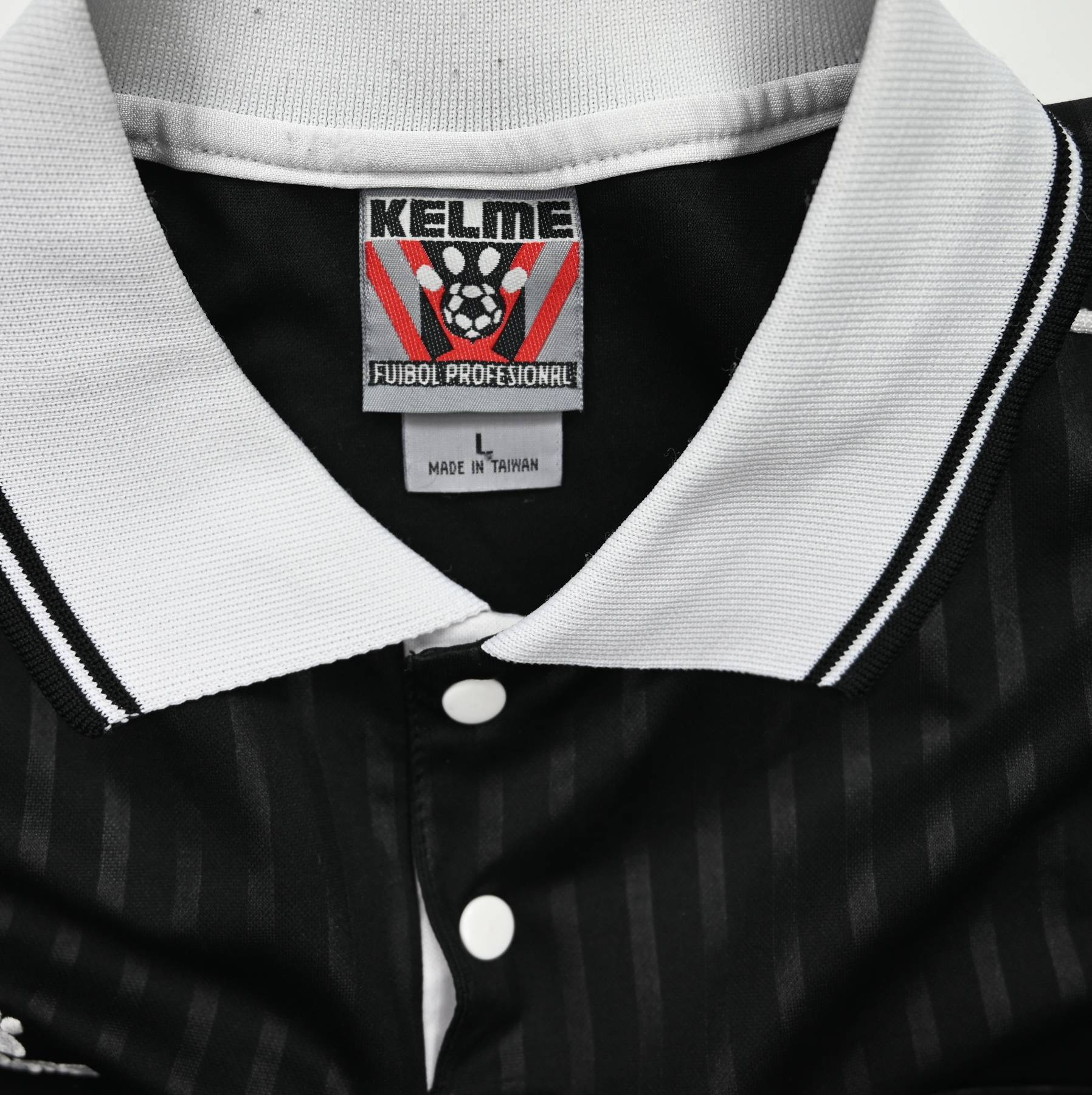 KELME OLDSCHOOL SHIRT L Other \ Vintage | Classic-Shirts.com