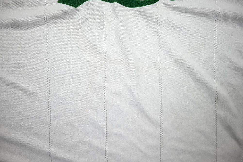 2003-04 LIVERPOOL SHIRT L Premier League \ Liverpool | Classic-Shirts.com